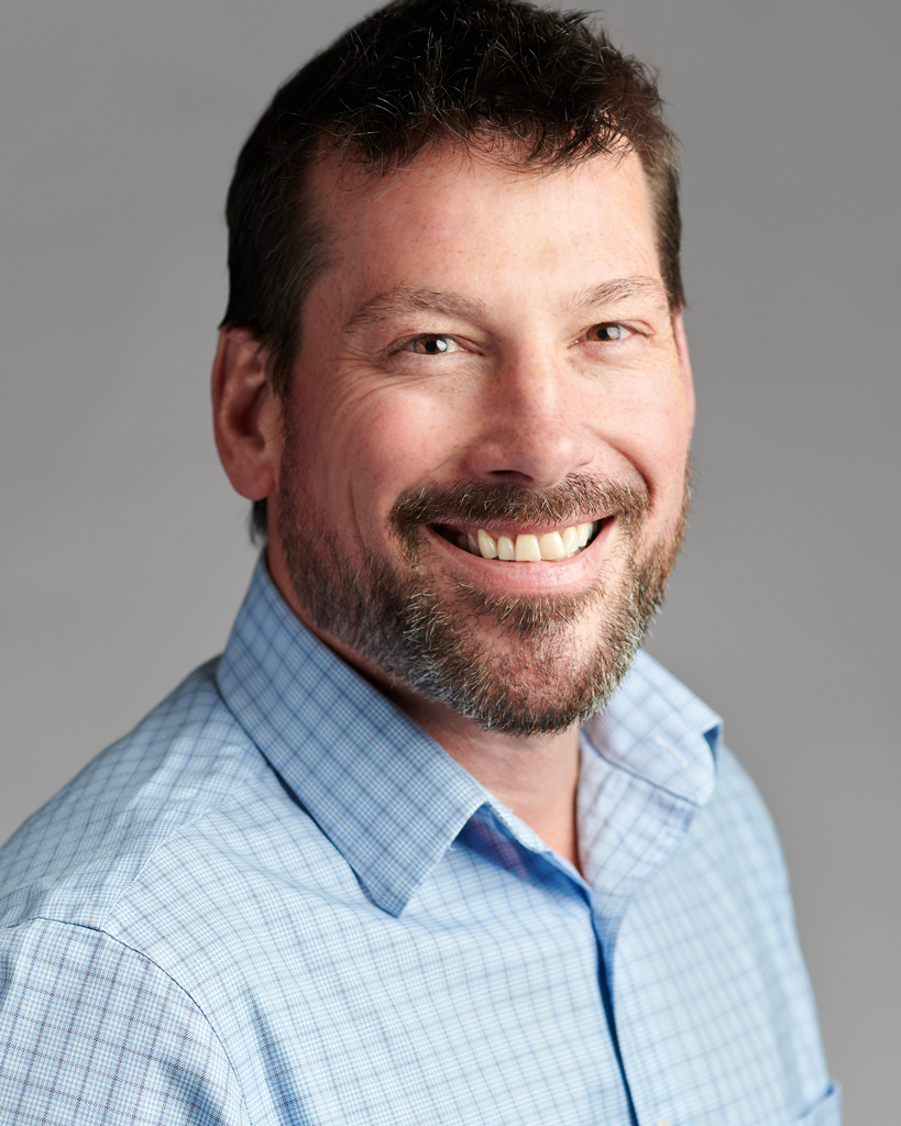 Muskoka Headshot Photography: Studio Headshots - Mark Reeder ...